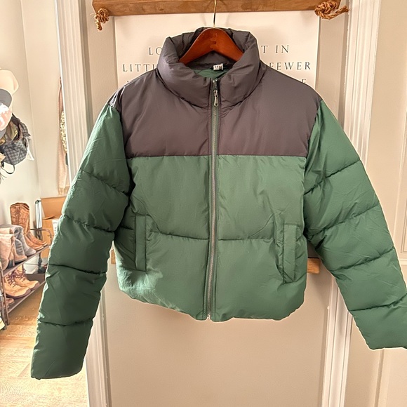 Jackets & Coats | 2 Tone Green Puffer Jacket Cropped Warm And Cute ...